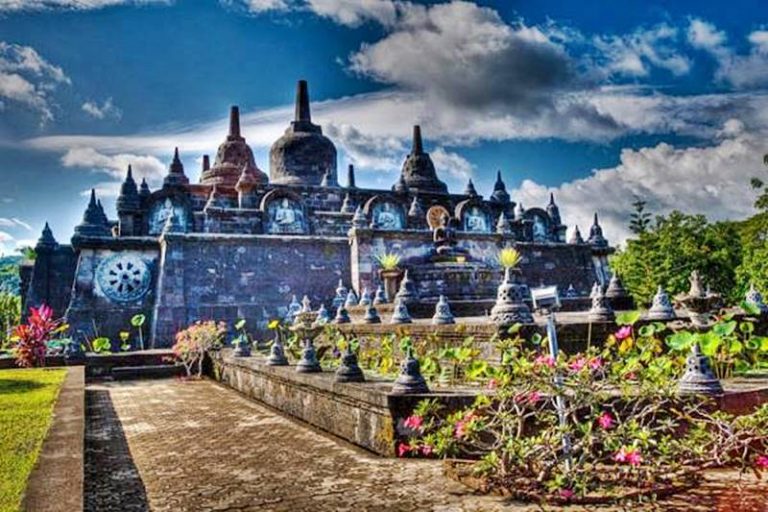 Buddhist Temple Banjar Singaraja - Bali Bus Hire
